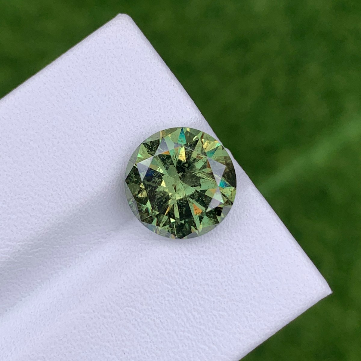 Green Demantoid Garnet 5.12ct - 10mm (DG0001) | Mohra.com