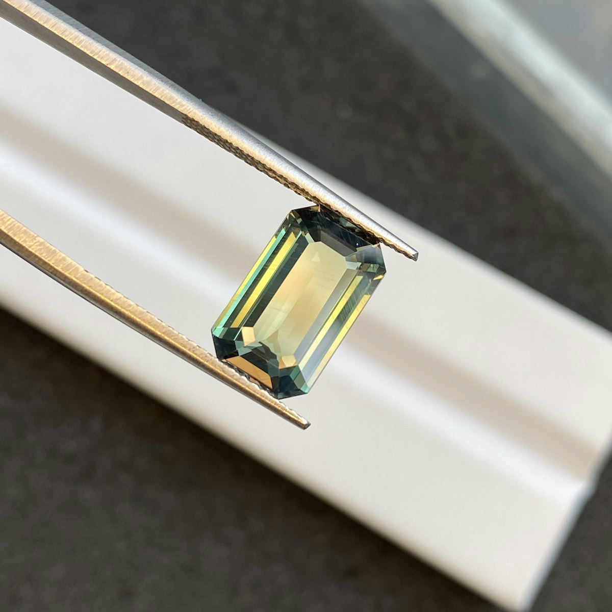 Color Change Green Alexandrite 4.04ct (AL0078) | Mohra.com